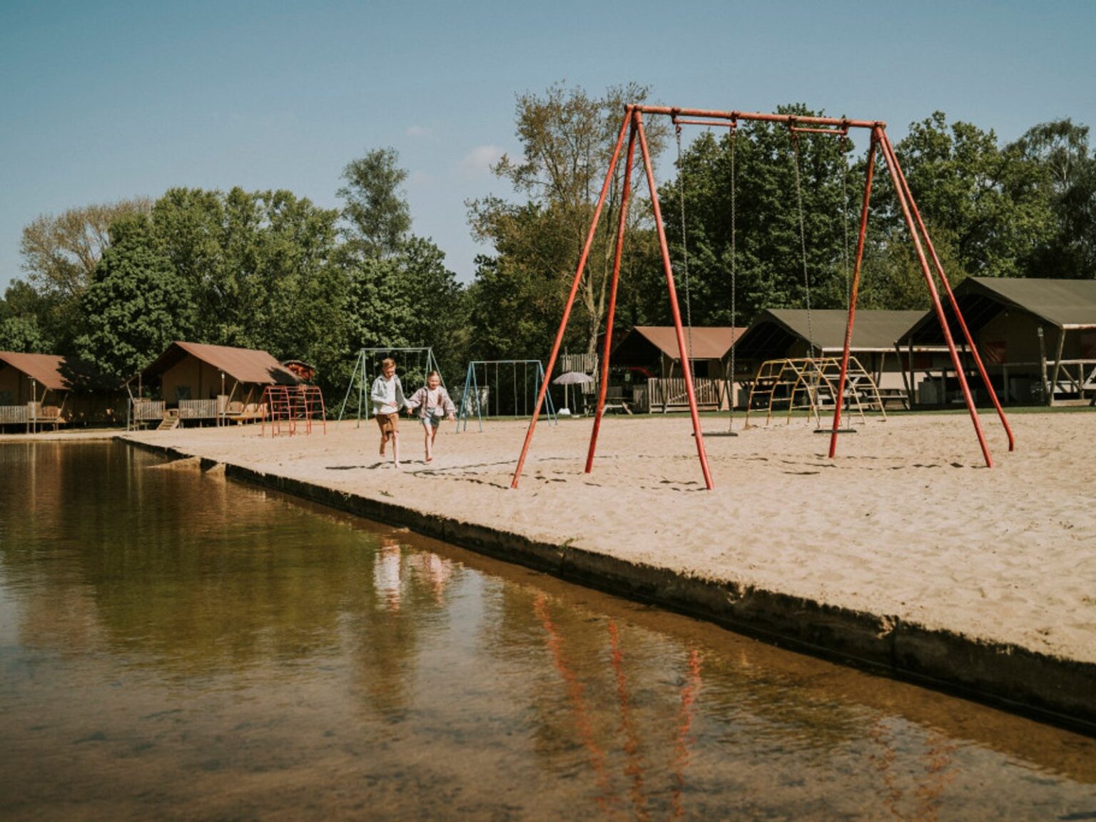 17x Campingplatz mit Hallenbad und Indoorspielplatz Holland